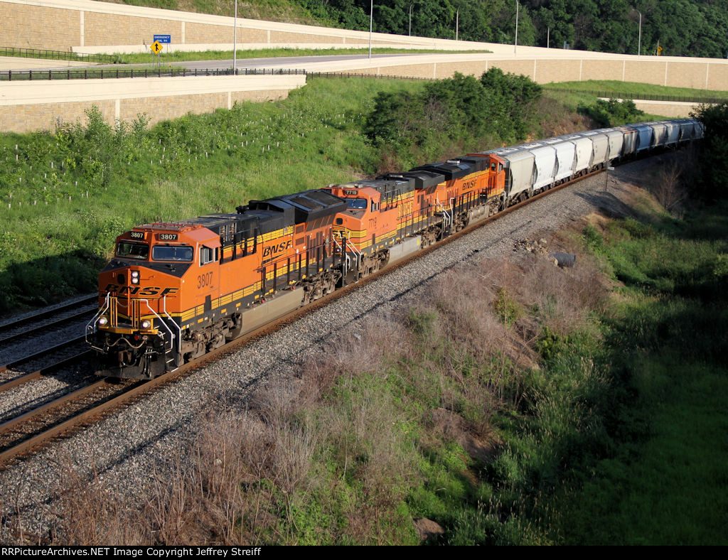BNSF 3807